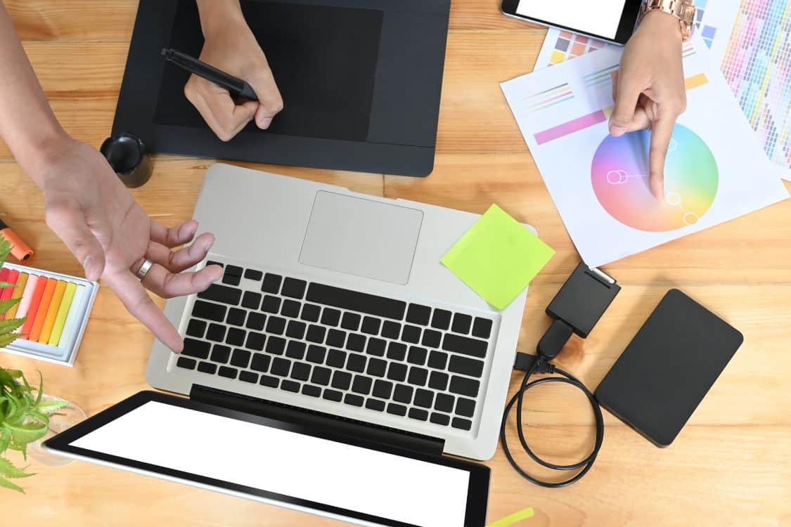 7 outils de design faciles à utiliser pour créer vos visuels de com' - Dilo